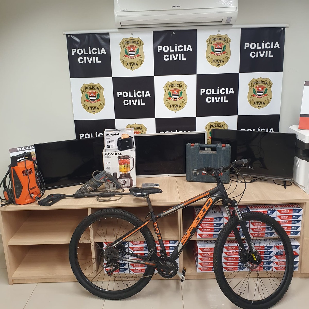 Polícia Civil Prende Homem Suspeito De Cometer Série De Furtos Em Rio