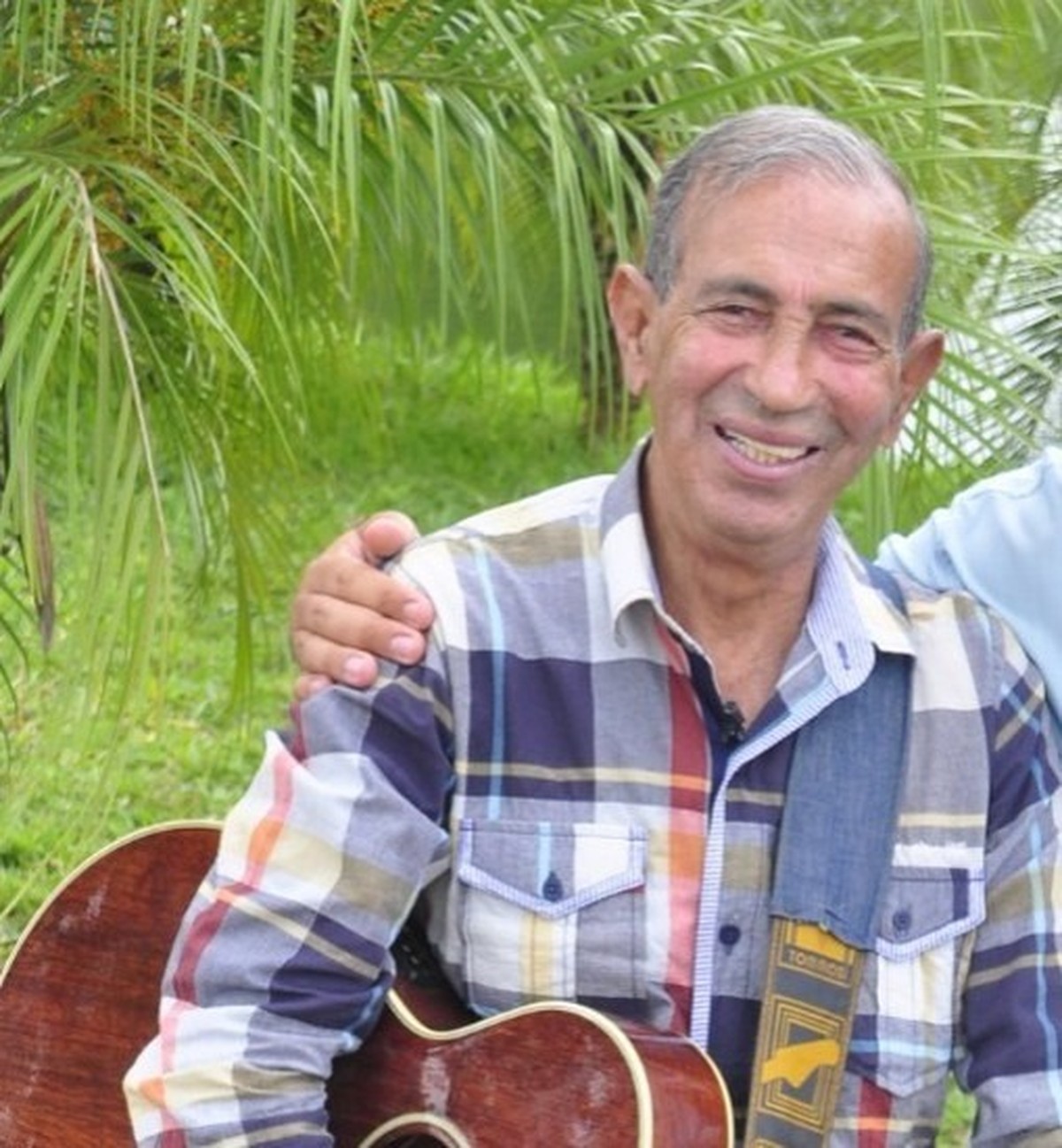 'Vai caminheiro, leva este recado meu': compositor de sucesso sertanejo ...