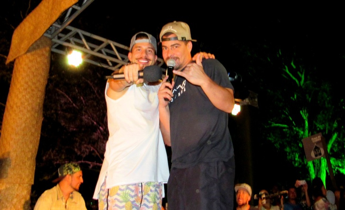 Grupo Jeito Moleque fez show em Fernando de Noronha com a participação ...
