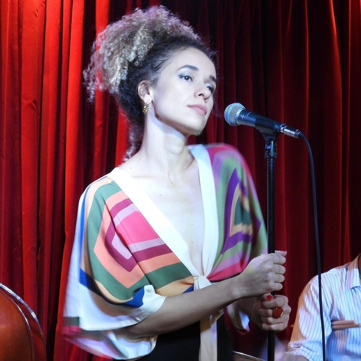 Iuna Tuane junta amor pela MPB, pela Bossa Nova e por canções francesas ...