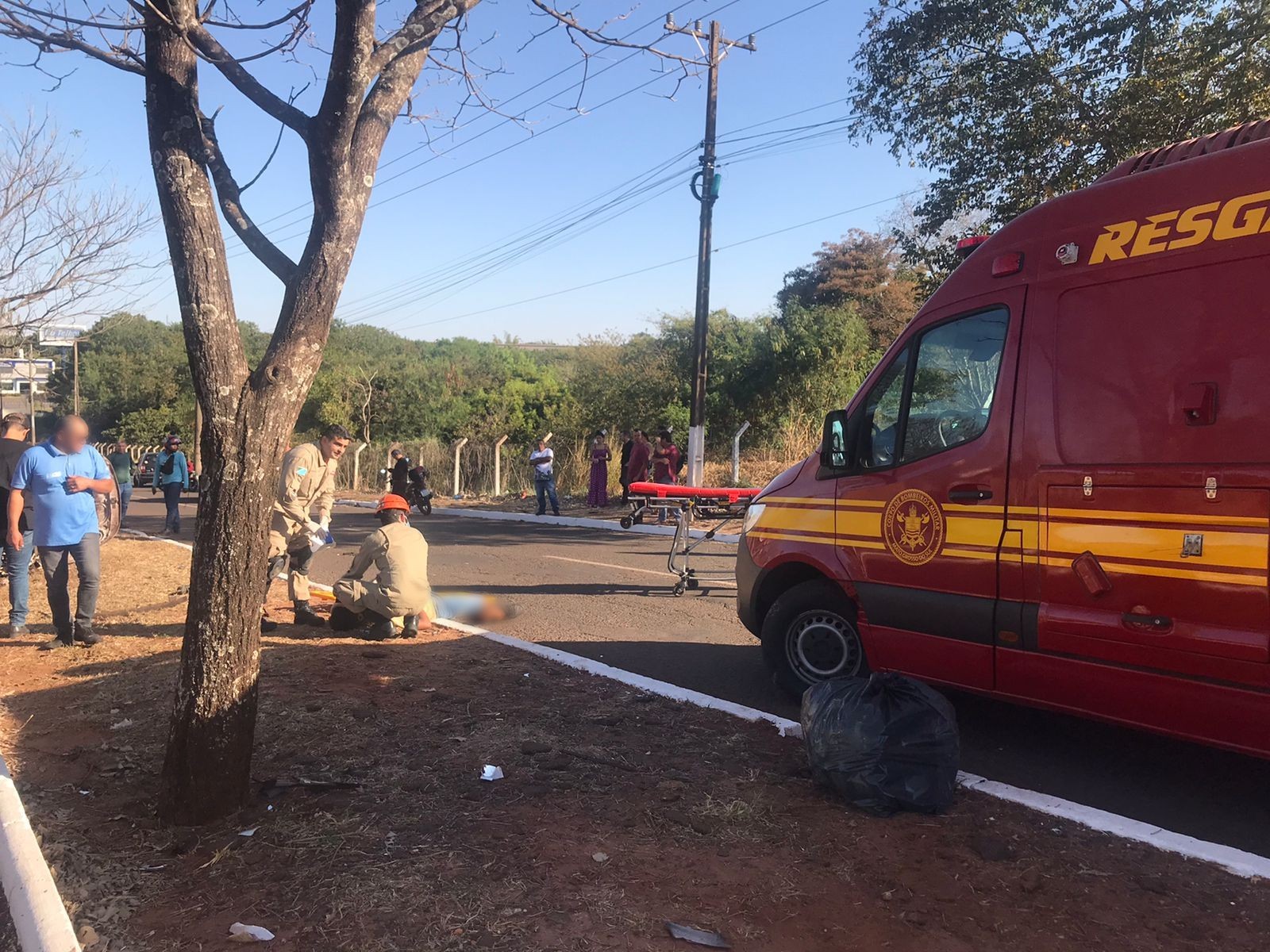 Jovem morre e outros dois ficam feridos após carro capotar em avenida de Campo Grande | Mato ...