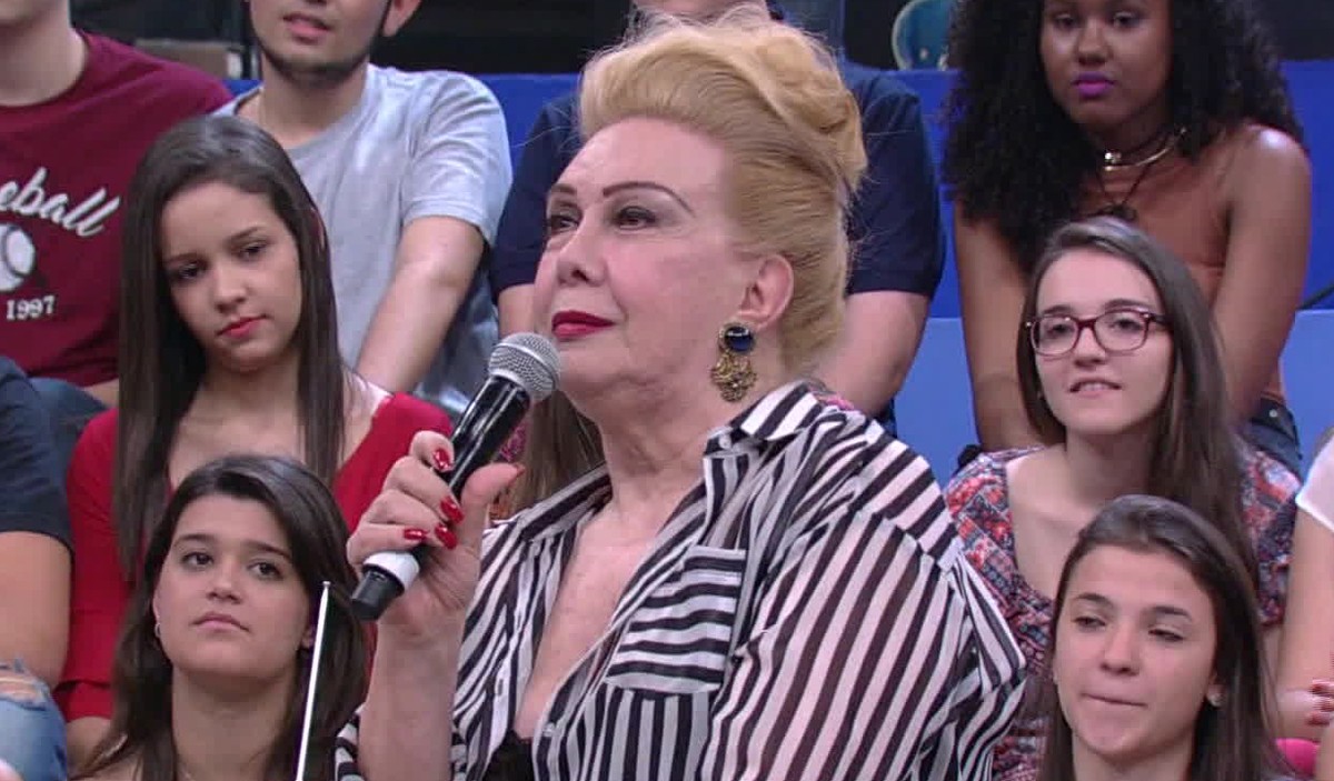 Rogéria recebe alta após duas semanas de internação | Rio de Janeiro | G1