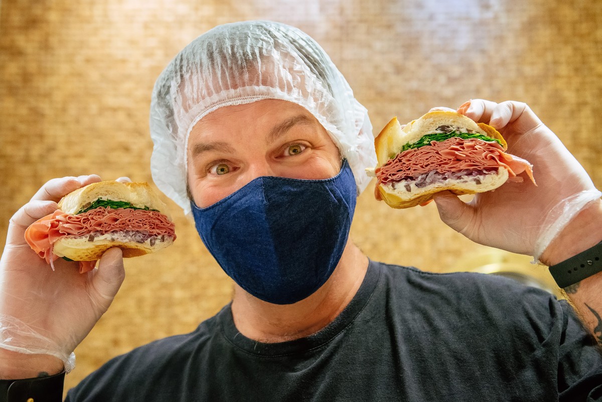 Panetteria ZN: um sanduíche de mortadela Ouro Perdigão feito com muito ...