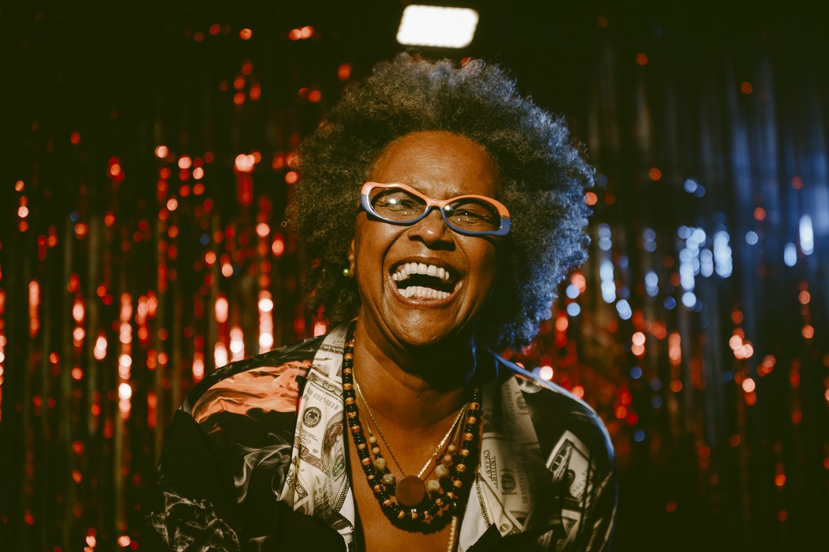 Sandra Sá acende 'Fogo' de Celso Fonseca e Ronaldo Bastos em single e ...