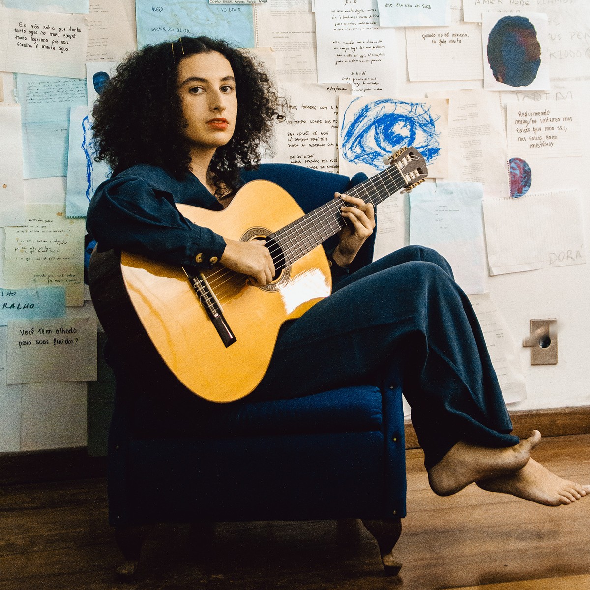 Dora Morelenbaum debuta solo em disco com a marca sonora do pai, Jaques ...