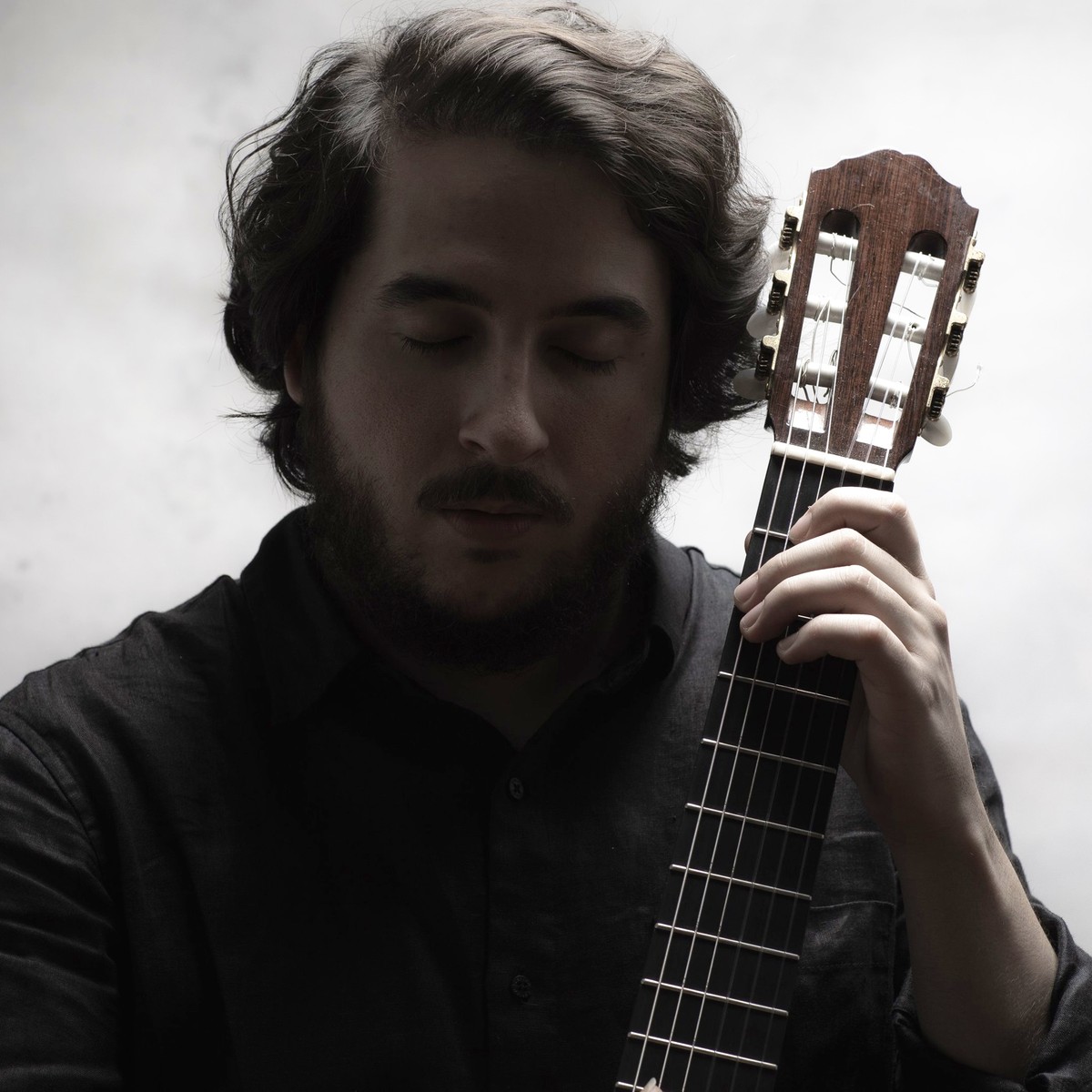 Violonista João Camarero aborda, em single, balada argentina feita para ...