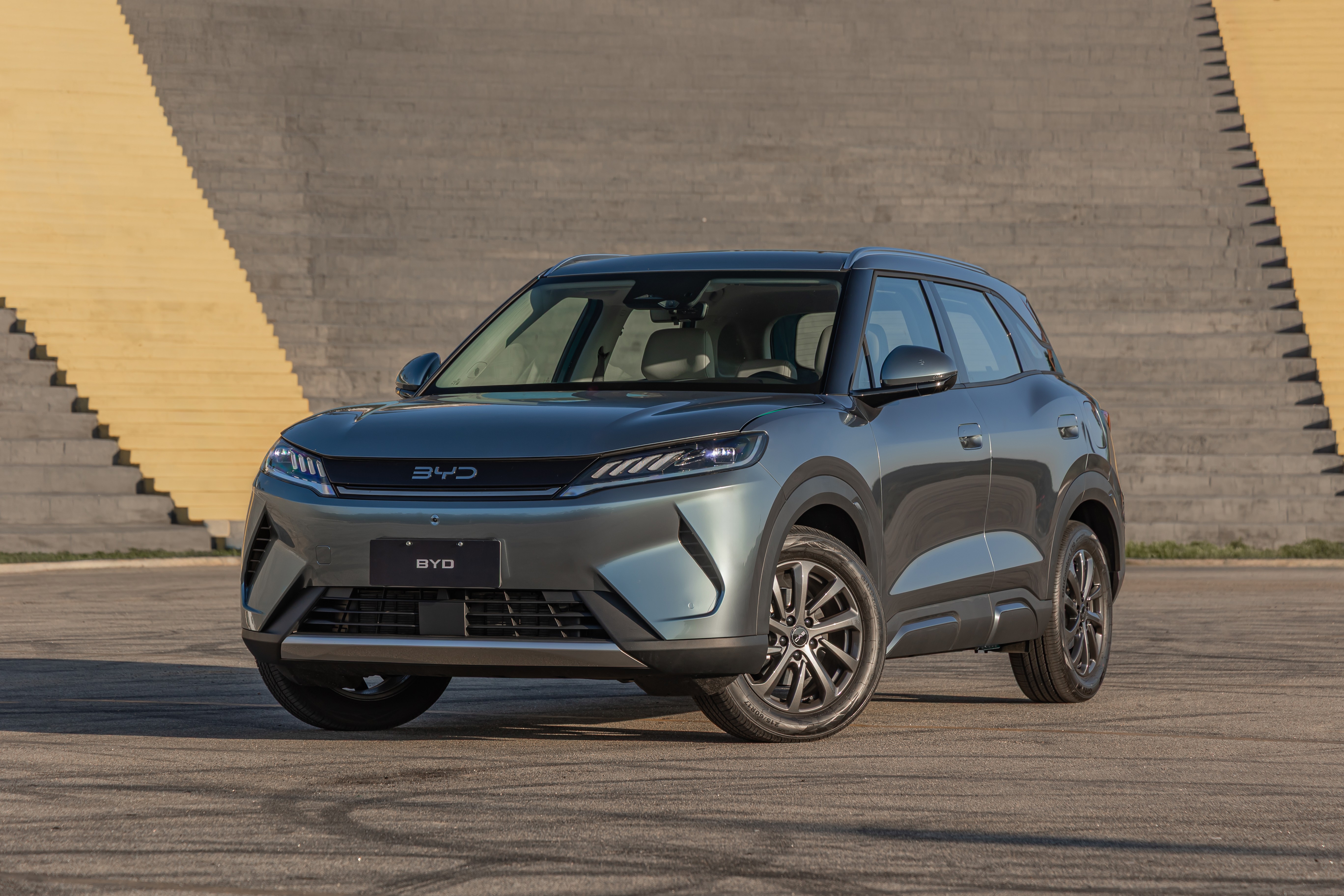 BYD Atto 2 DM-i é primeiro híbrido plug-in flex da marca no Brasil | G1
