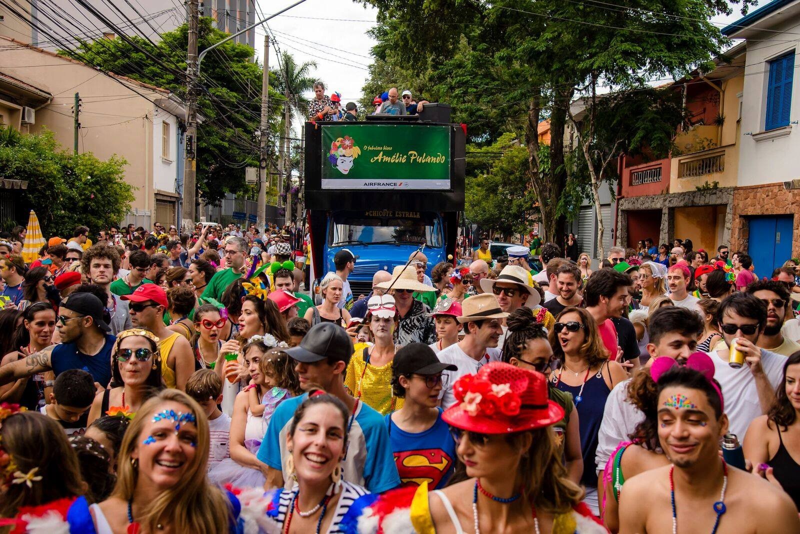Pirikita em Chamas, 50 Tons de Pinga, Bunytos de Corpo: nomes de blocos ...