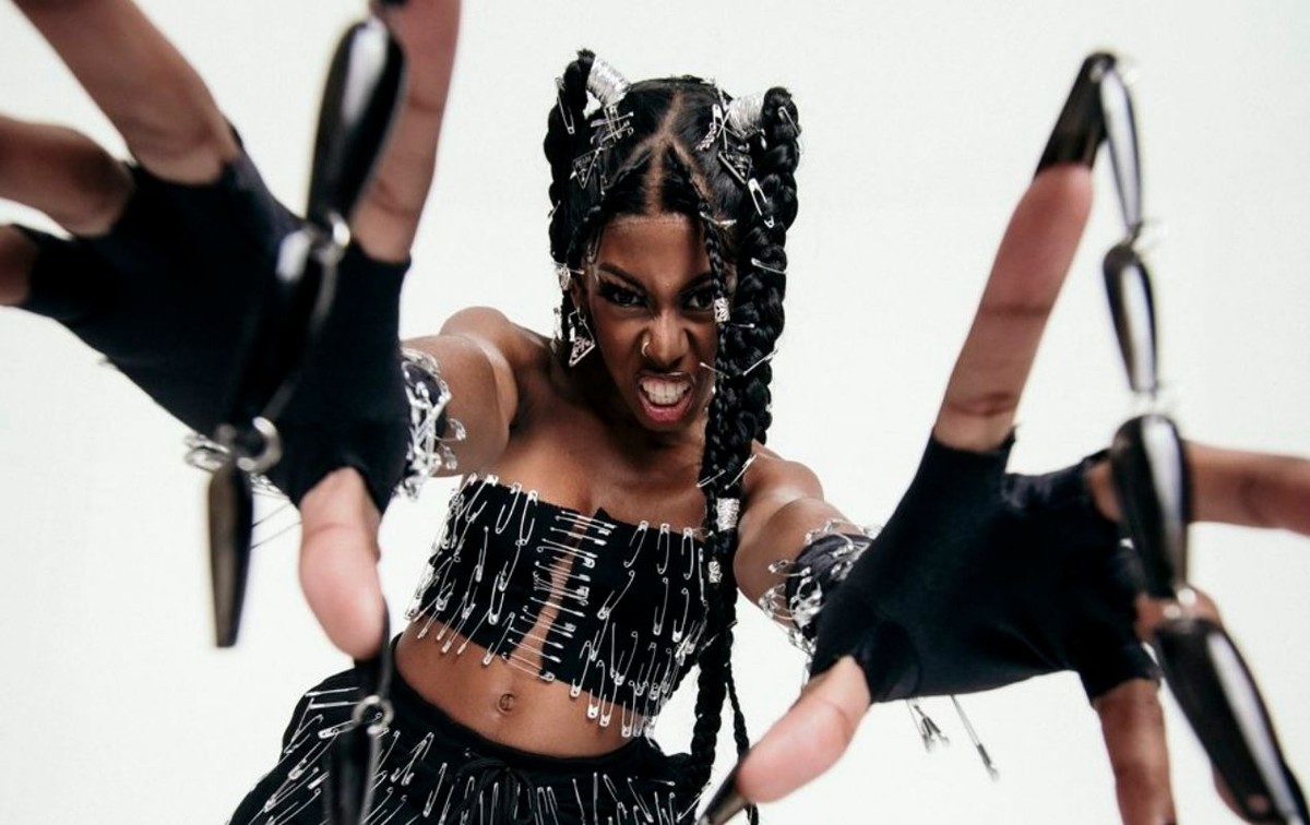 Da nova geração do hip hop, Mc Soffia se apresenta em Birigui | São ...
