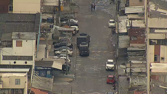 PM faz operação no Complexo de Israel após denuncias de fechamento de ...