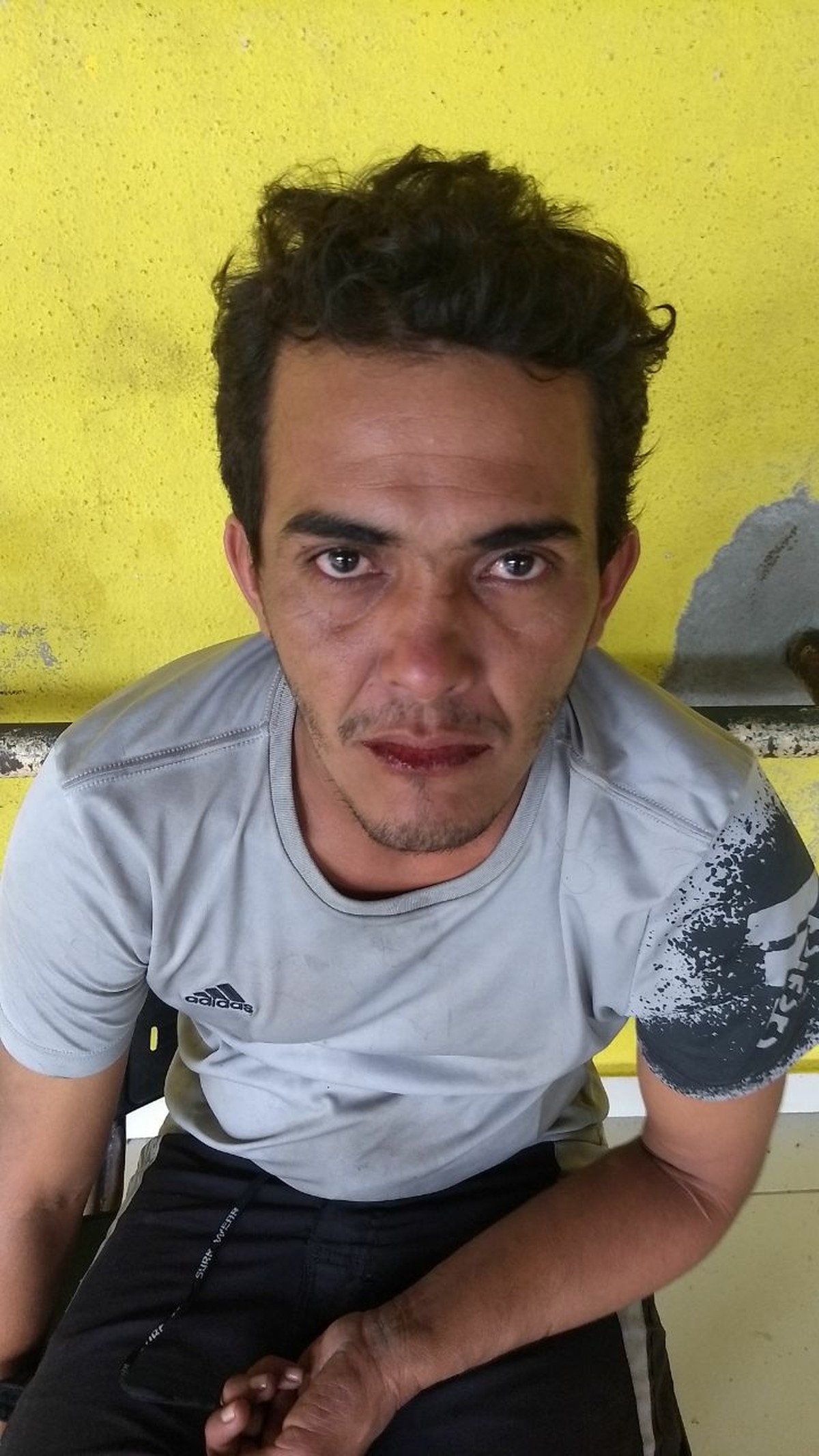 Foragido Assalta Mulher Acaba Detido E Inventa Nome Falso Para Ser