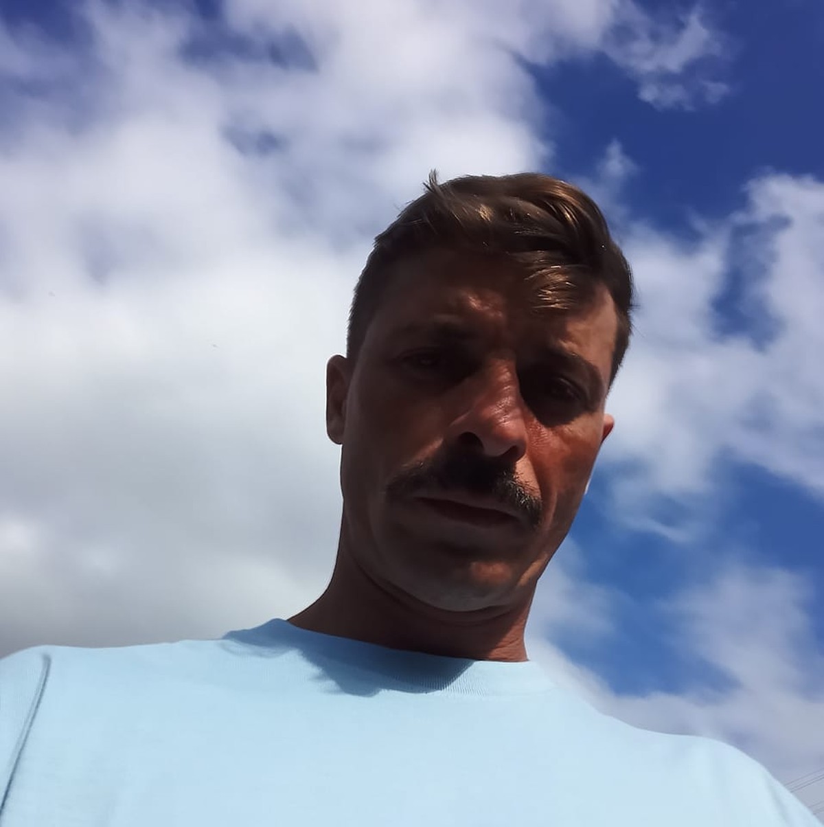 Esposa De Homem Morto Após Fazer Gentileza Para Vizinha Tentou Estancar