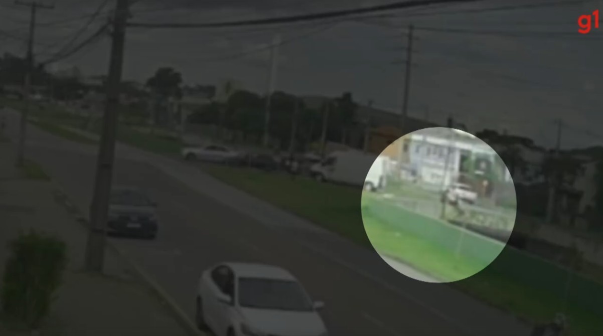 Polícia prende dois suspeitos de espancar e jogar homem de viaduto em Curitiba