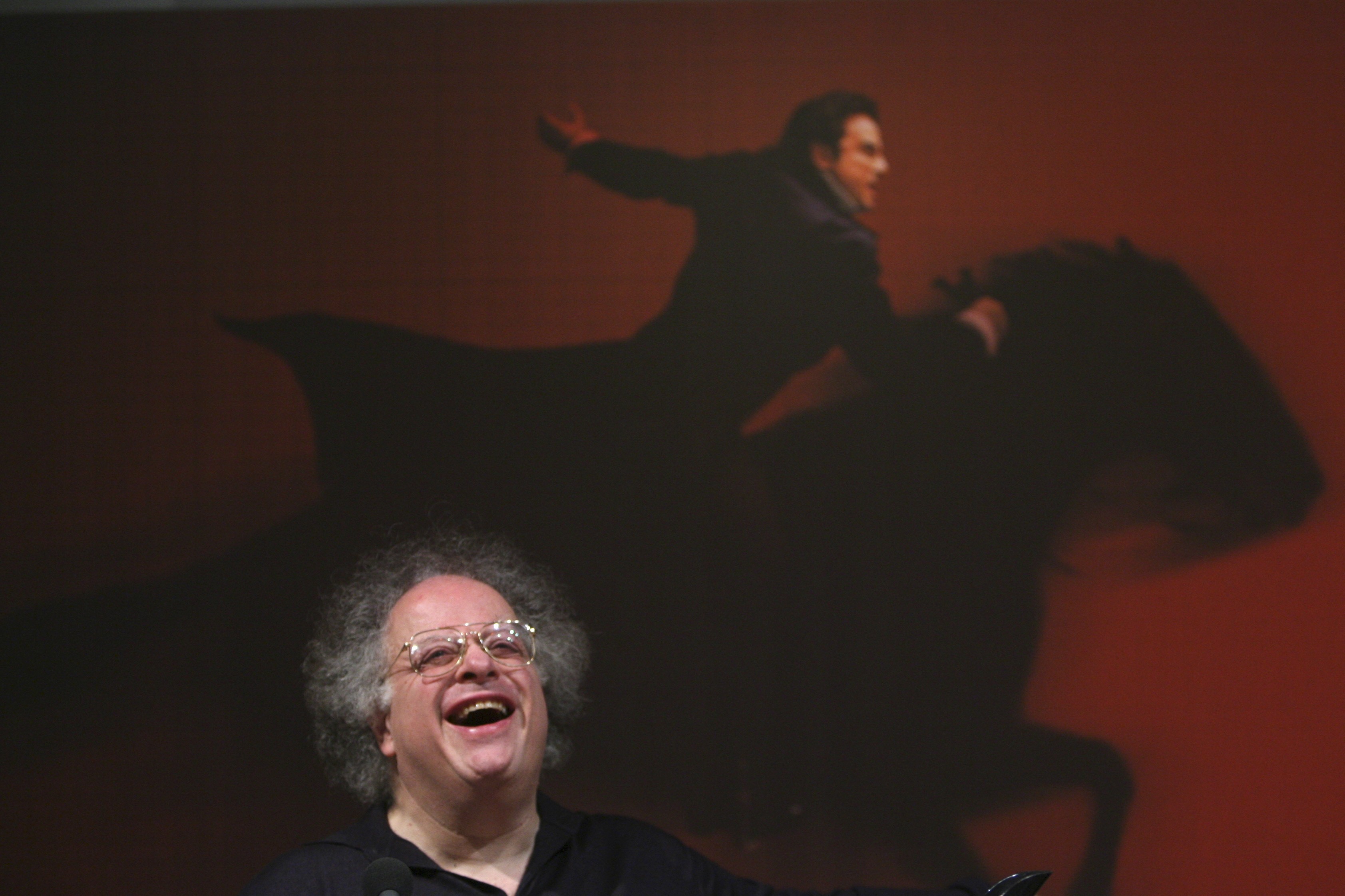 James Levine, maestro da Metropolitan Opera de Nova York, morre aos 77 ...