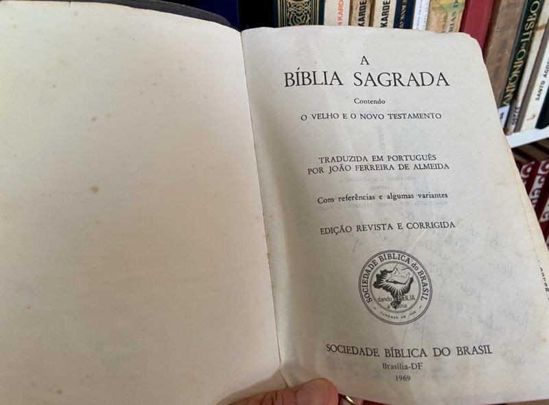 Quem foi o primeiro a traduzir a Bíblia para o português | G1