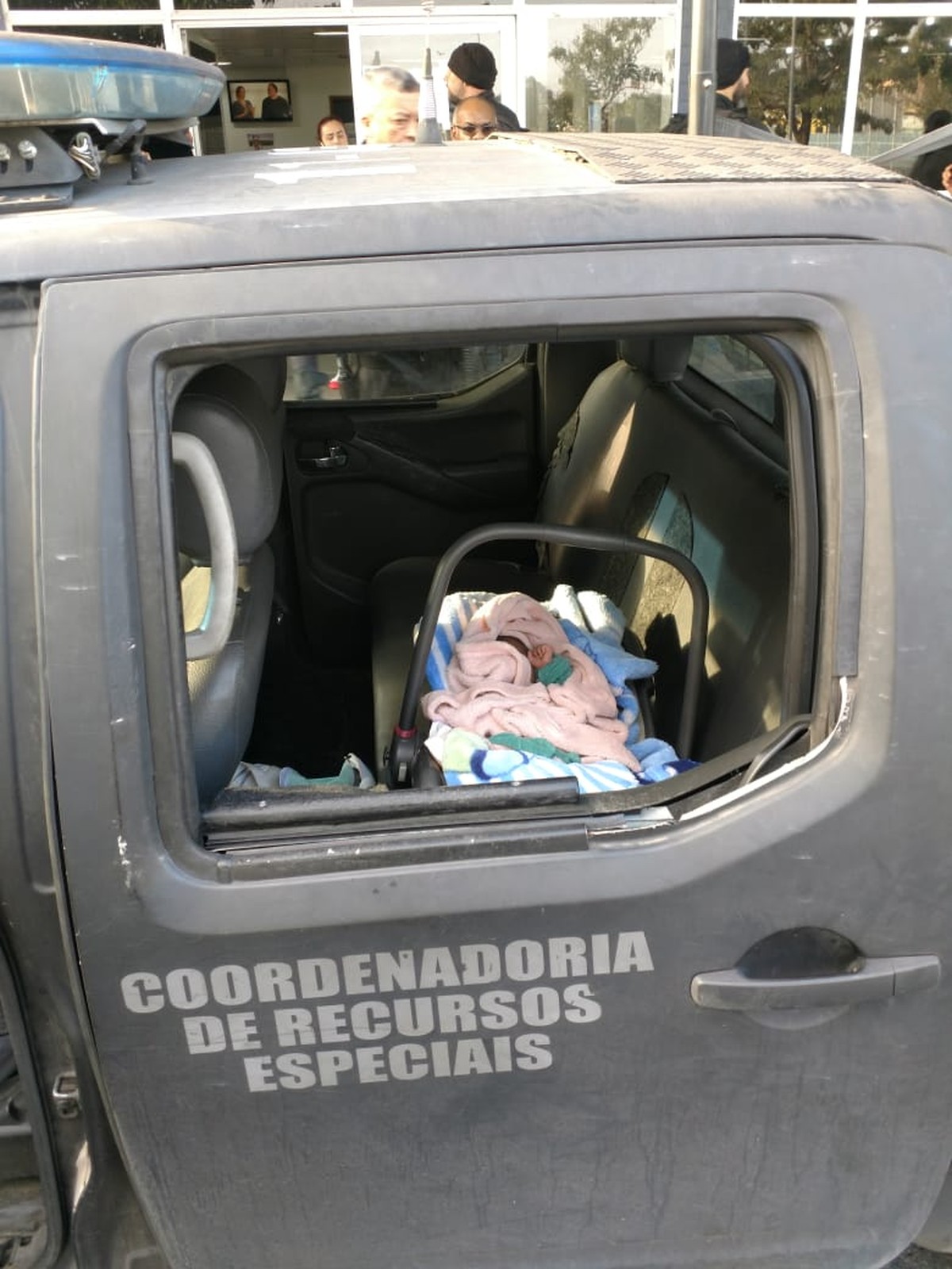 Polícia prende casal suspeito de matar grávida para roubar bebê e ...