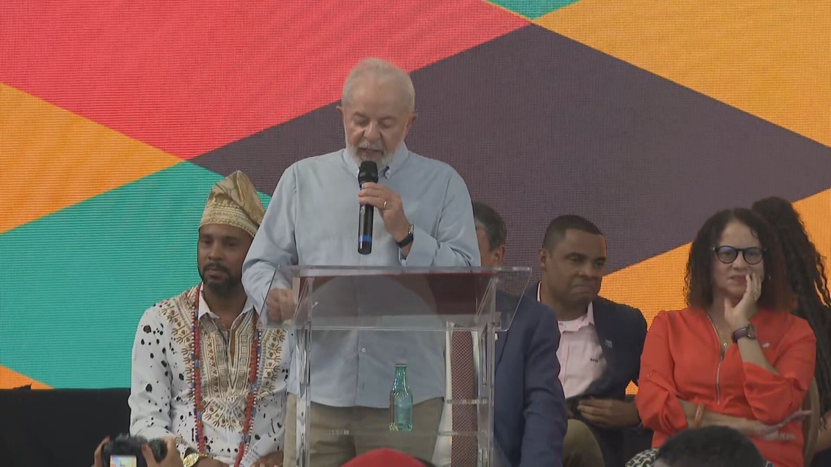 'Não podemos assistir apáticos ao extermínio da juventude negra', diz Lula ao anunciar plano de ...