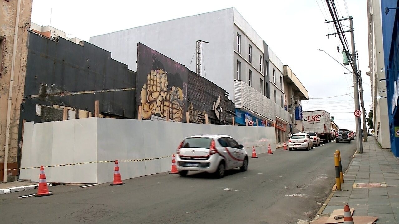 Construção de memorial em homenagem às vítimas da boate Kiss começa ...