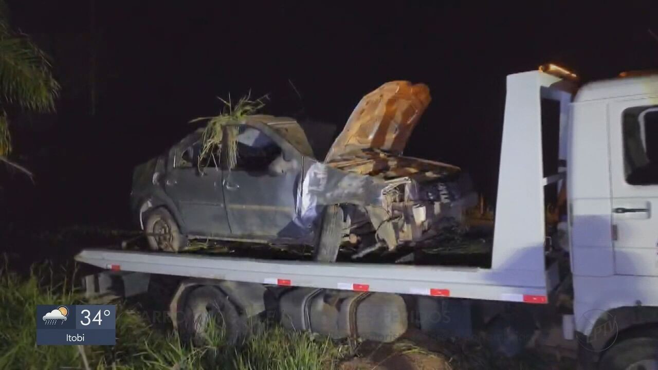 Três ficam feridos após capotagem de carro em Rio Pardo; motorista foi preso por embriaguez ...