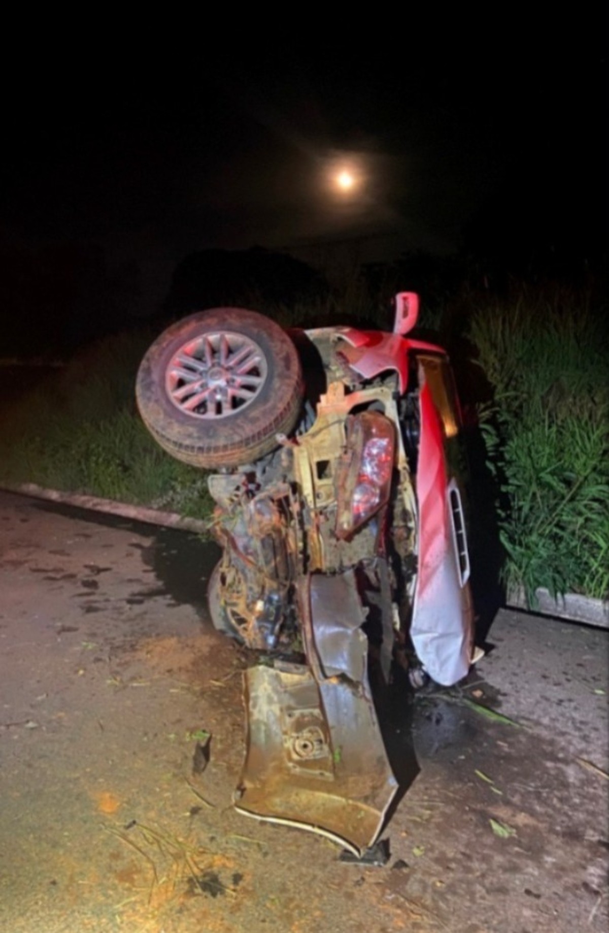 Mãe e filha ficam feridas em acidente na MGC-122, em Janaúba | Grande ...