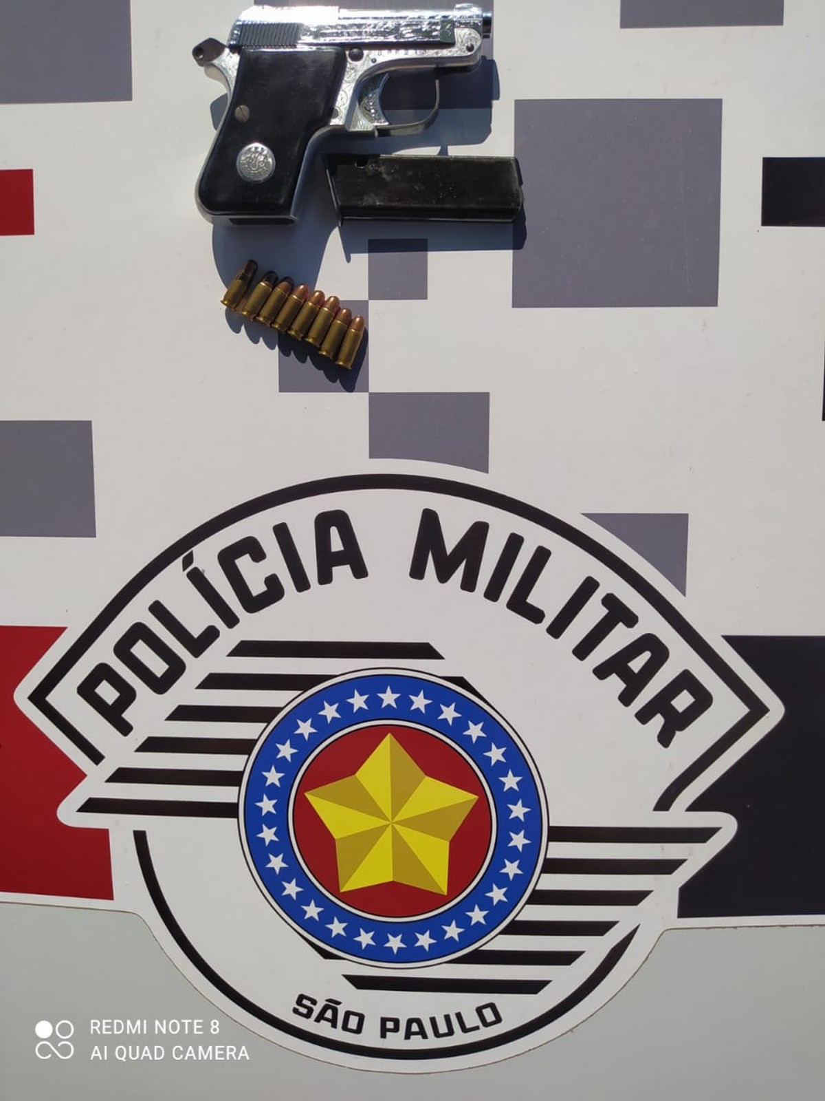 PM localiza arma de calibre 635 e munições em pochete e prende idoso ...