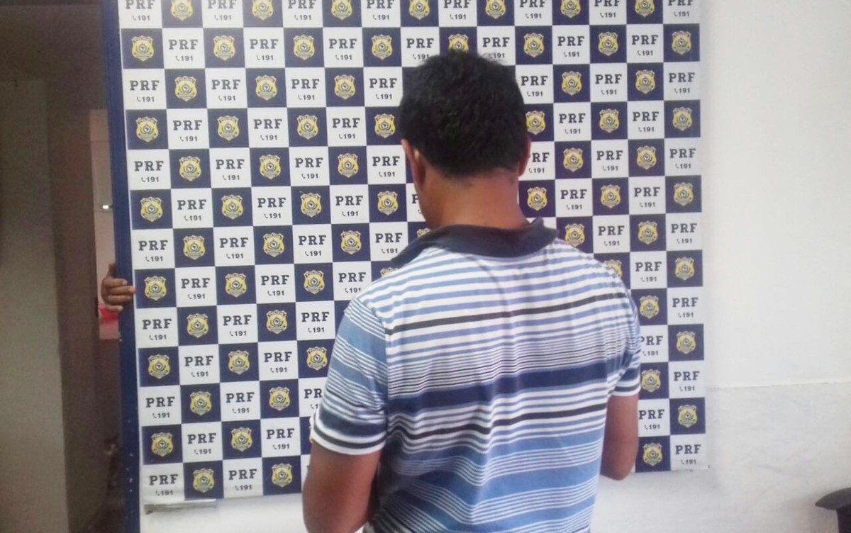 Homem é Flagrado Ao Dirigir Sem Habilitação Tenta Subornar Policial