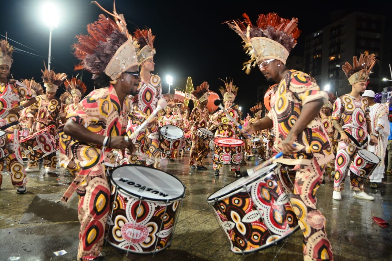 FOTOS: confira as imagens do carnaval de Salvador neste domingo ...