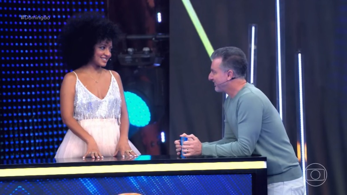 Brasileira famosa por encontro com Axl Rose é destaque em quadro do ...