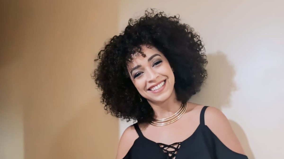 Cantora Lorena Costa vai fazer show em Volta Redonda em homenagem às mulheres do samba | Sul do ...