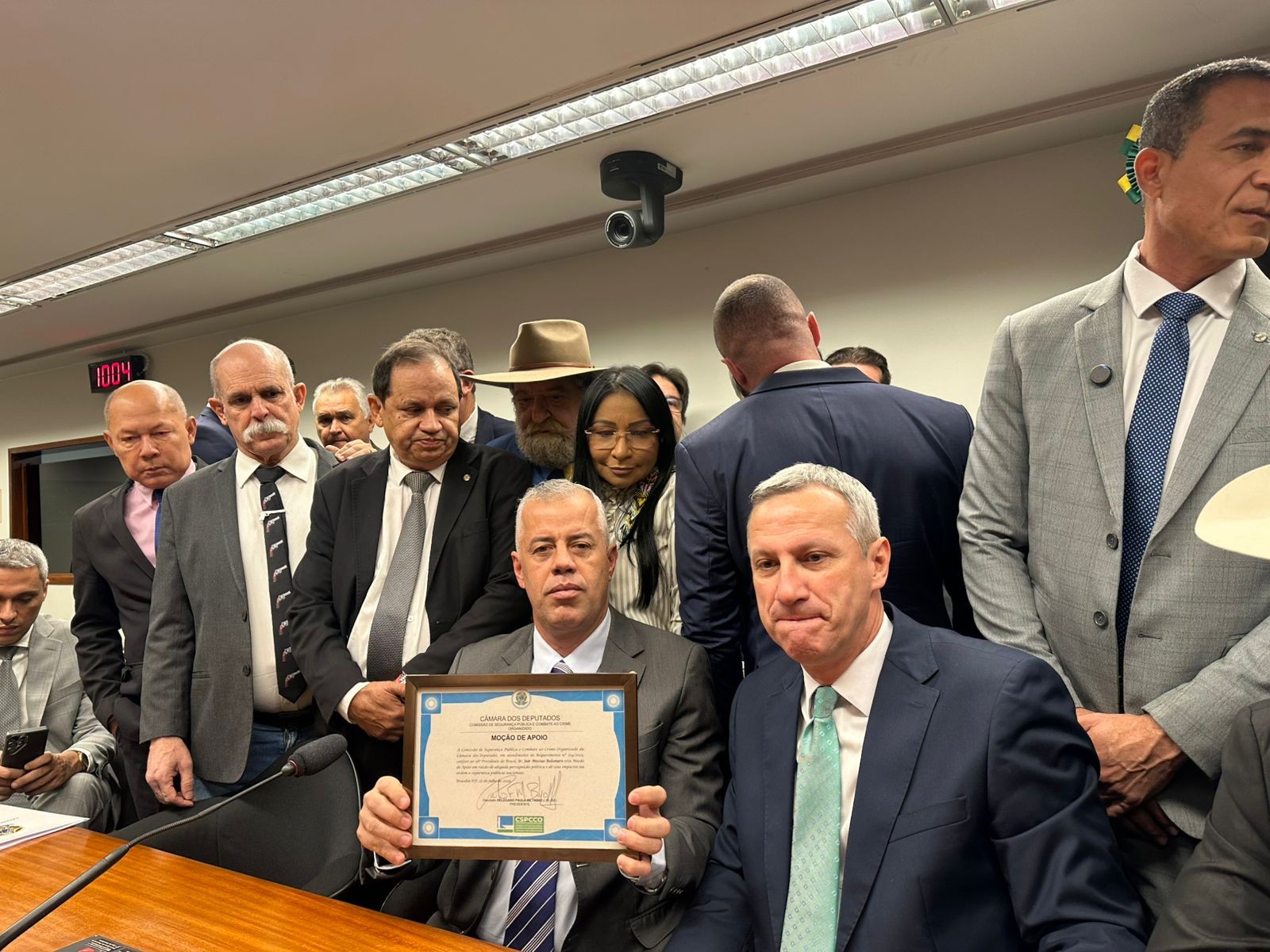 Reunião do PL era para ser de apoio a Bolsonaro, mas bandeira de Trump ...