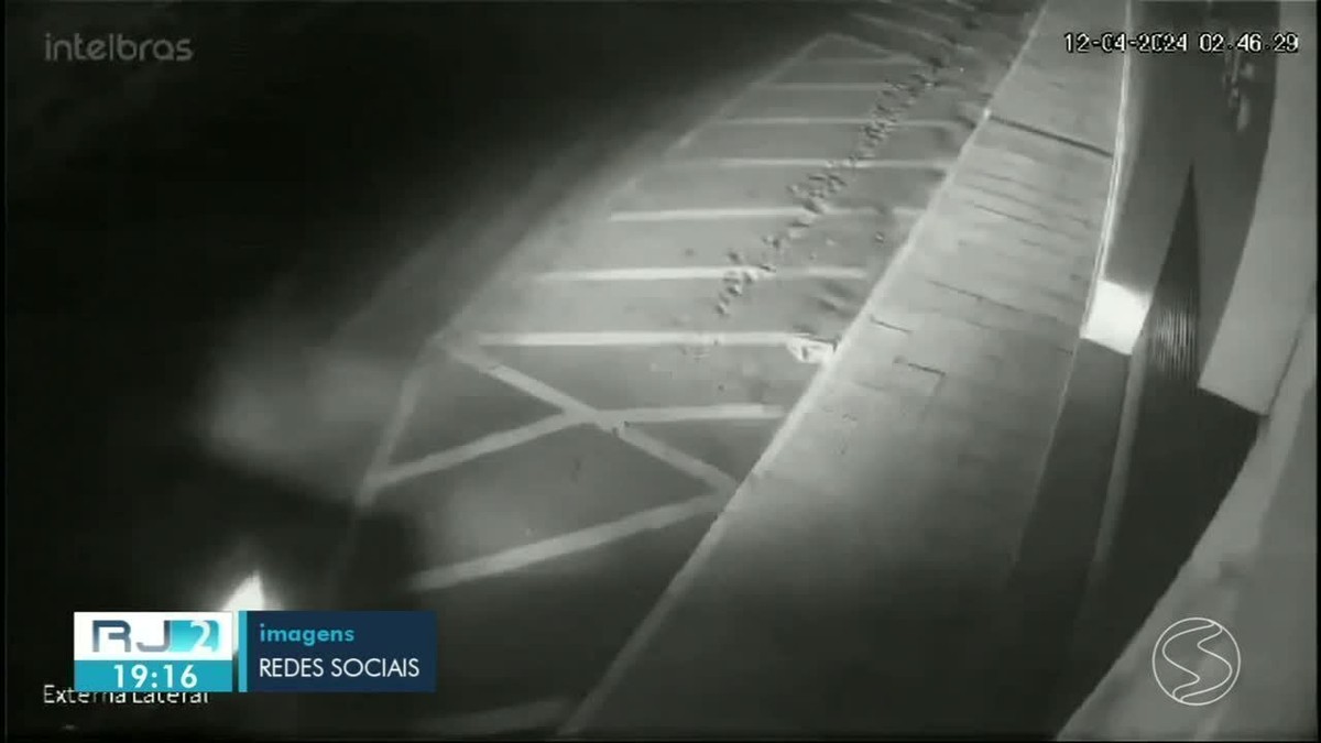 Motorista de carro de luxo mata idoso atropelado, o arrasta por 200 metros e 'joga' corpo em ...