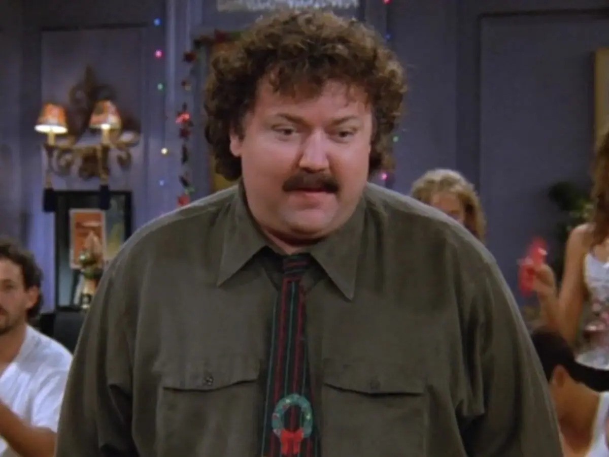 Mike Hagerty, que interpretou o zelador da série 'Friends', morre aos ...