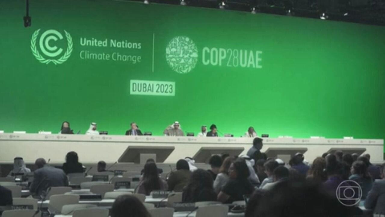 COP 28 se estende por mais um dia em busca de um acordo global | Jornal ...