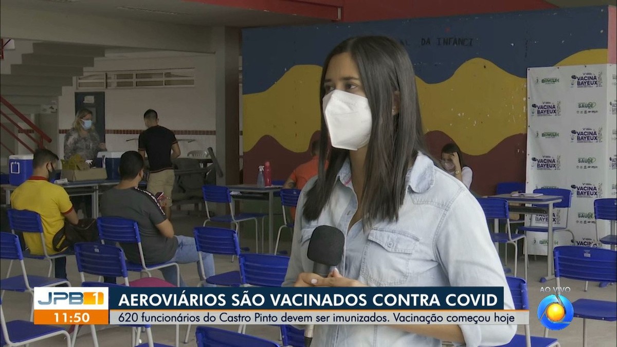 Funcionários do Aeroporto Castro Pinto são vacinados contra Covid-19 ...