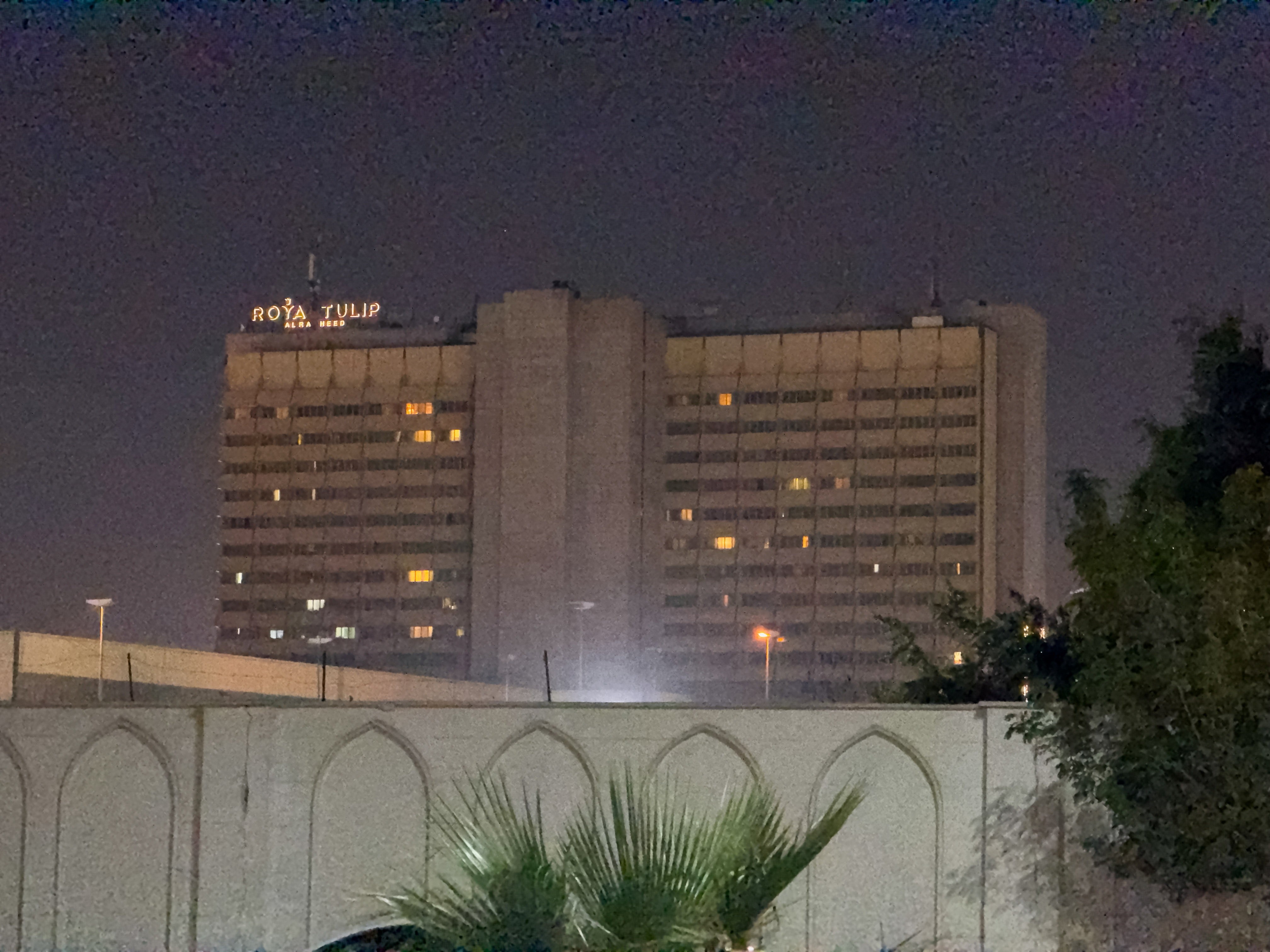 Drone atinge hotel famoso em zona diplomática de Bagdá, no Iraque | G1