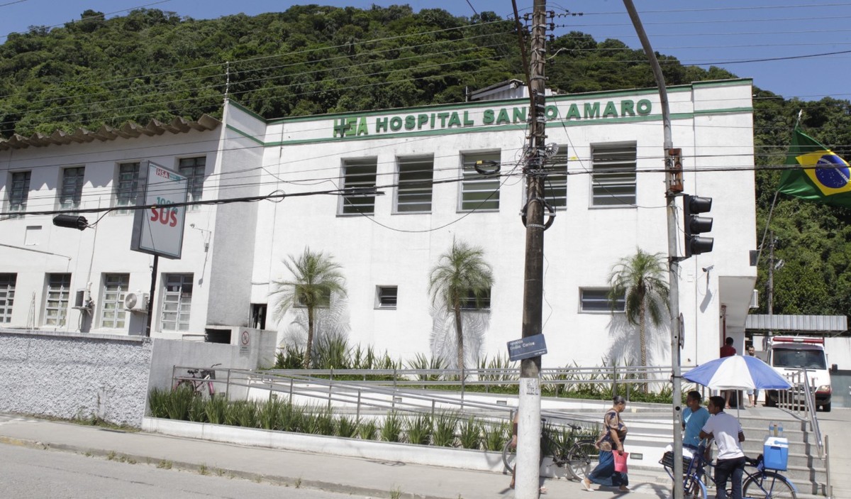 Homem morre ao ser baleado na cabeça e nas pernas em escadaria de morro ...