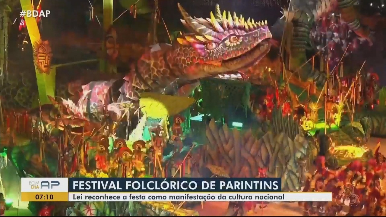 Corpo de Juarez Lima chega a Parintins e recebe últimas homenagens | G1