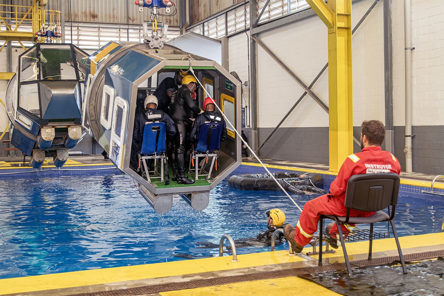 Macaé entrega certificados do curso T-huet | Capital de energia e do ...