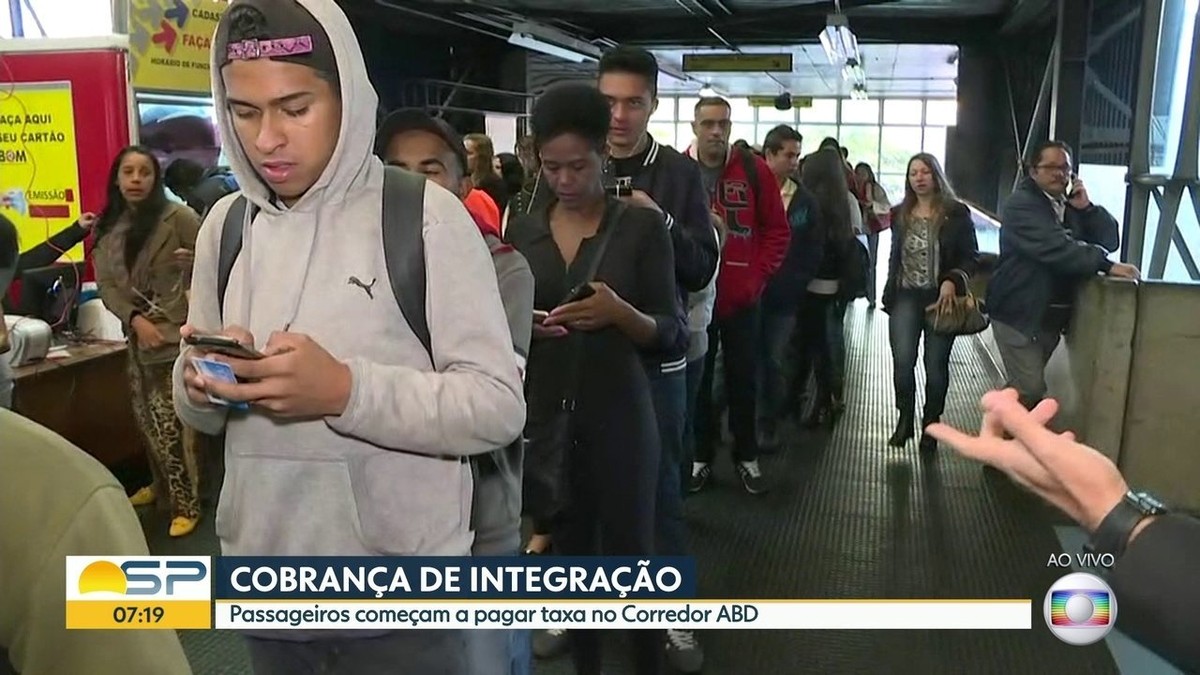 1º dia útil da taxa de integração no Corredor ABD registra filas em ...