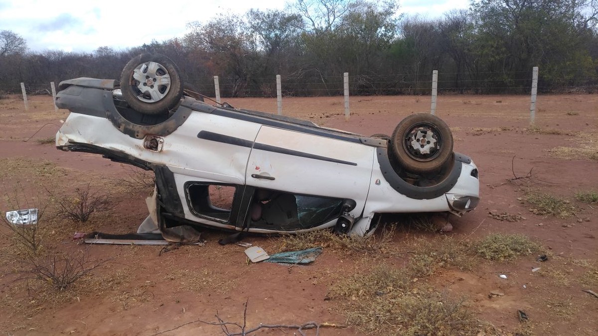 Capotamento deixa um morto e seis feridos na BR-020, em São João do Piauí | Piauí | G1