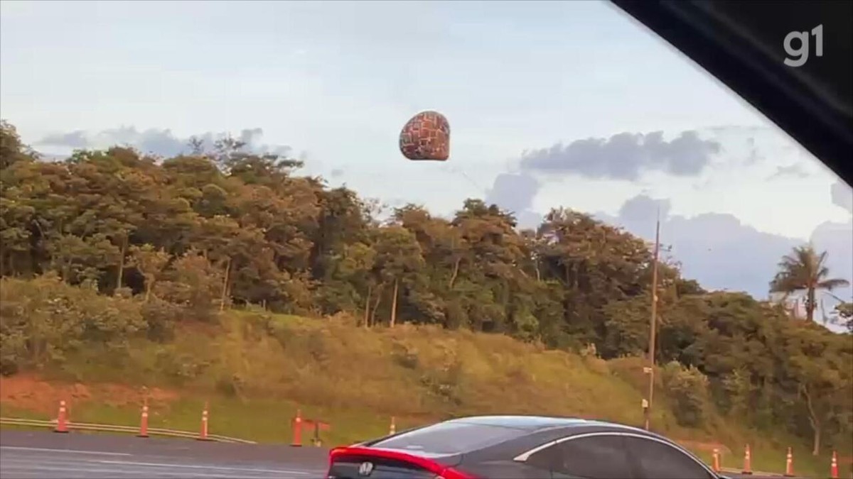 Balão cai perto de praça de pedágio no interior de SP; vídeo | Bauru e ...
