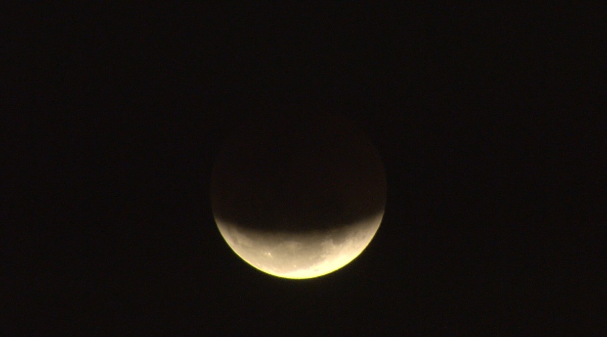 Moradores observam 'eclipse do século' em Campinas; veja fotos ...