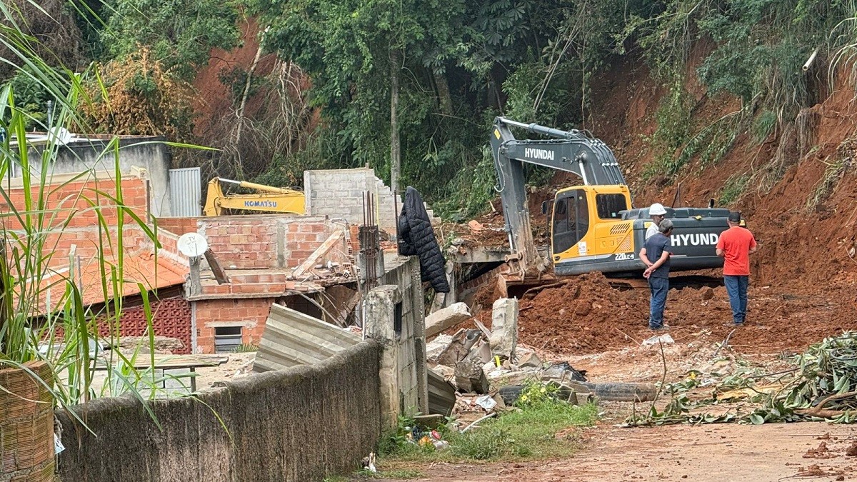 Polícia Civil alerta para golpes contra vítimas das chuvas em JF | G1