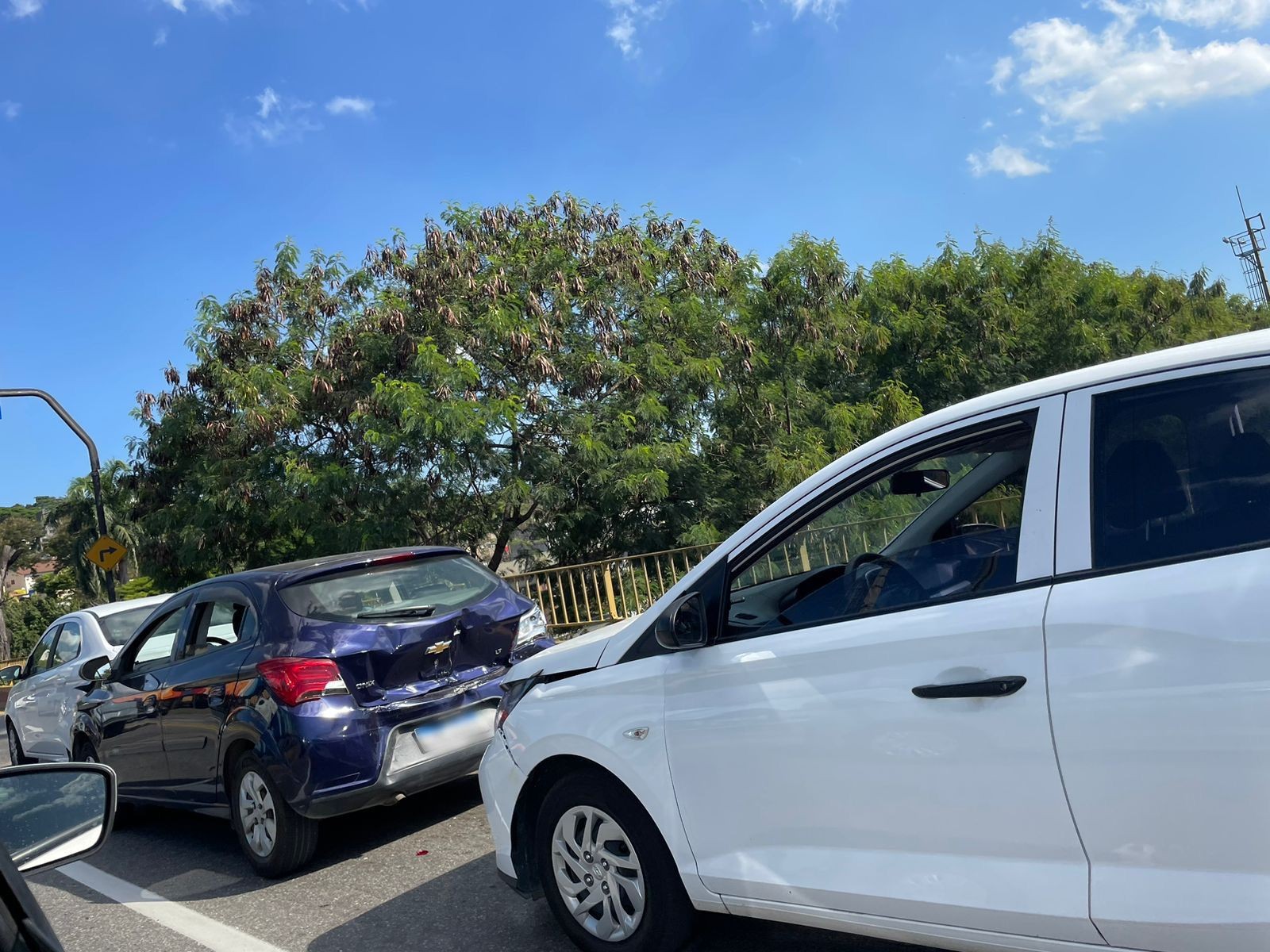 Engavetamento envolvendo três carros deixa idoso ferido em Volta Redonda | Sul do Rio e Costa ...