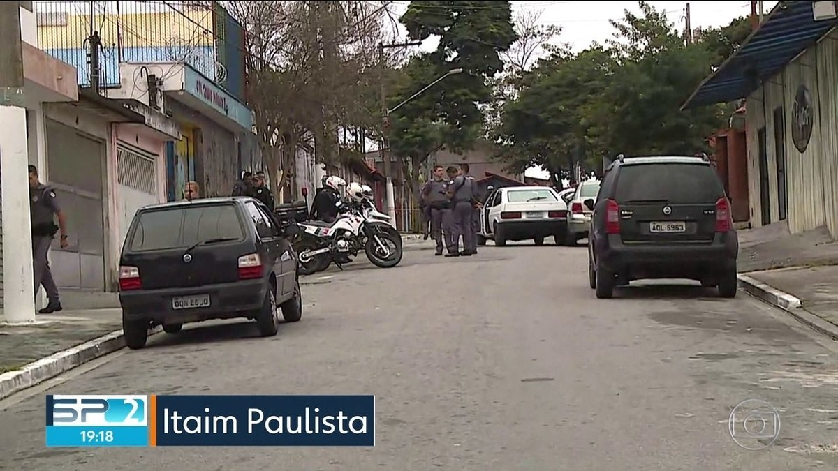 Pms De Folga Reagem A Assalto E Matam Suspeitos Em Saída De Festa Em Sp