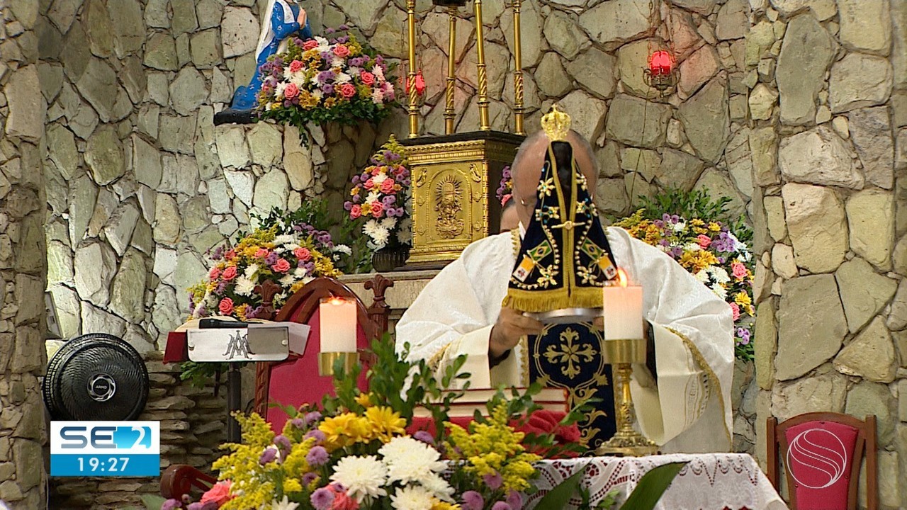 Mais de 100 mil fiéis participam de romaria de Nossa Senhora Aparecida ...