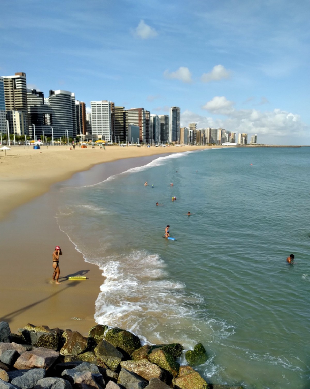 Fortaleza tem 22 praias próprias para banho neste fim de semana; veja ...