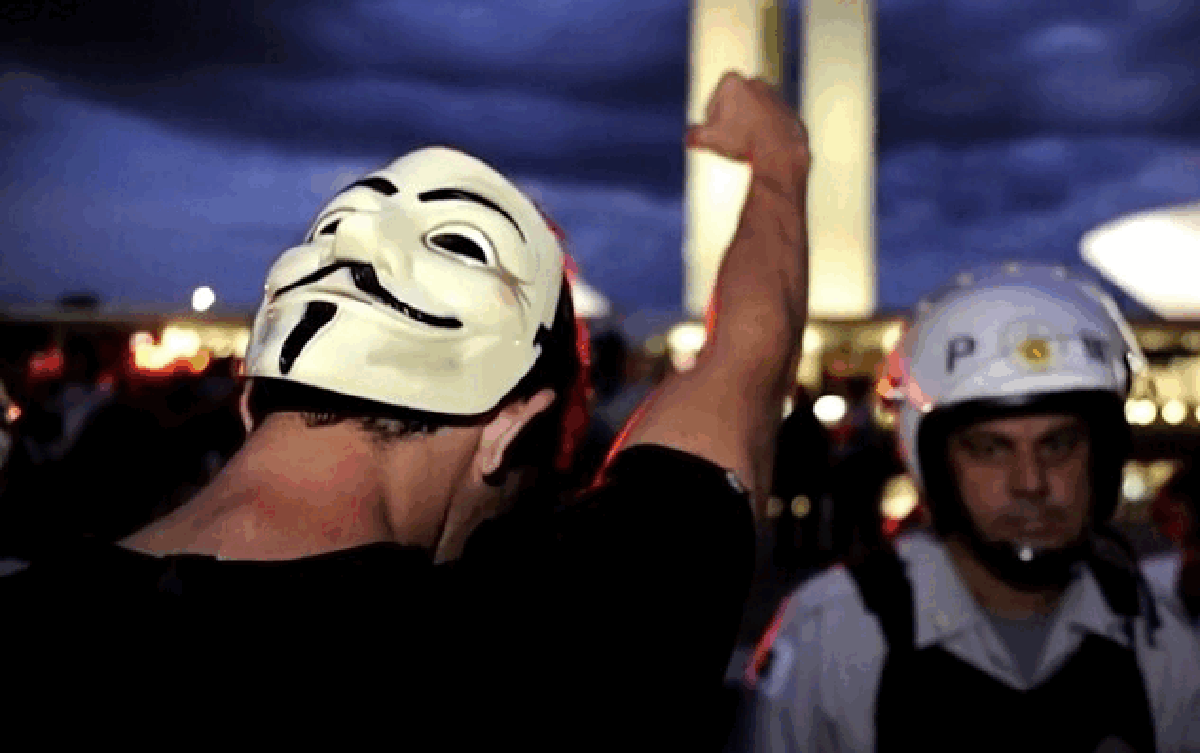 Centrão ganha força em década de ascensão da extrema direita e esquerda ...