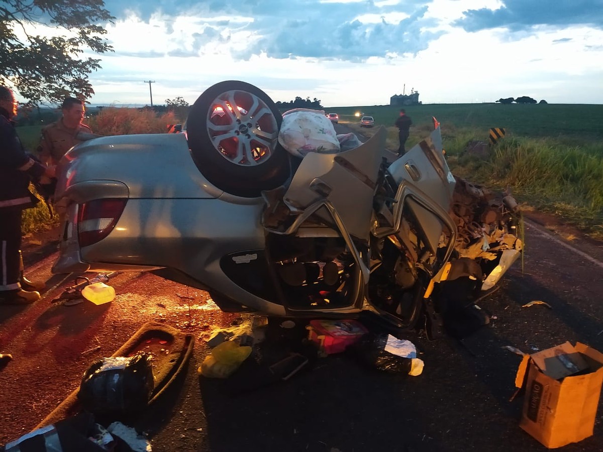 Capotamento deixa uma pessoa morta e um homem ferido em Bela Vista do Paraíso | Norte e Noroeste ...