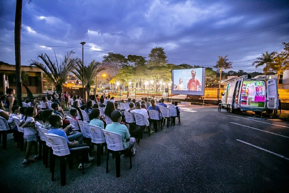 Paraíba recebe primeiro cinema que funciona a partir de energia solar | G1